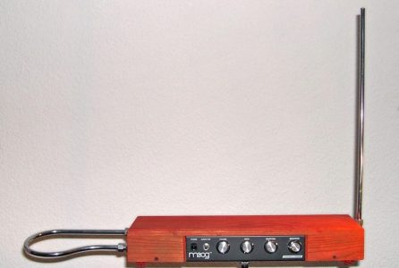 Home theremin: how to assemble this peculiar instrument