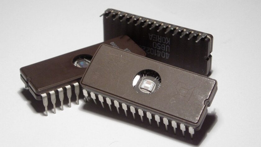 Circuiti integrati: cosa sono, differenze con quelli stampati e altro