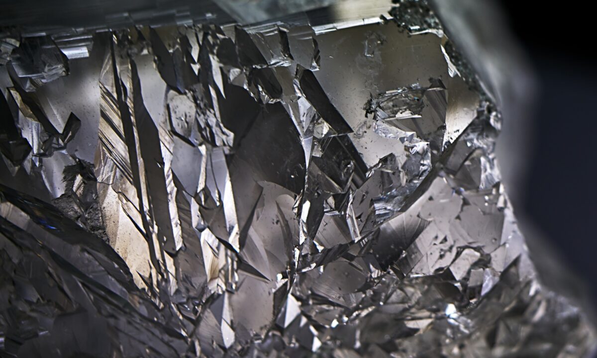 Semiconductores Intrínsecos y Extrínsecos: Diferencias y Aplicaciones