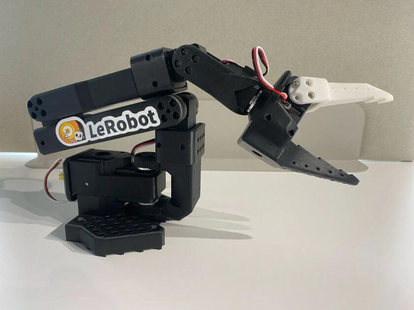 Technical features and advanced details of the SO-ARM101 robot: open-source robotics within ...
